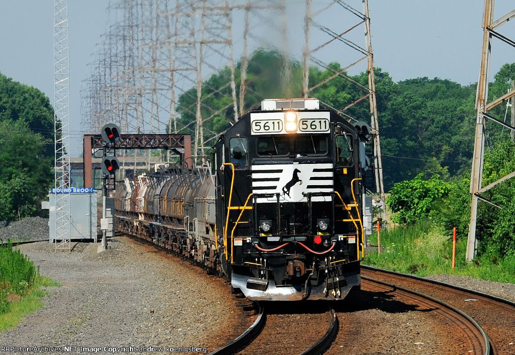 Norfolk Southern EMD GP-38-2 5611